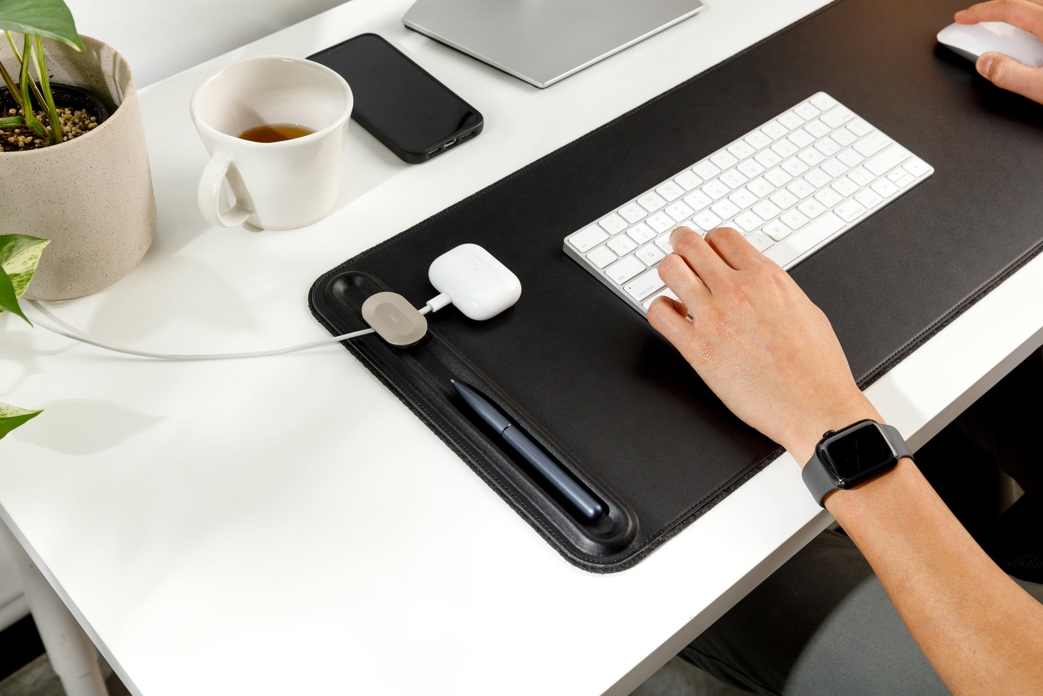 Orbitkey Desk Mat | Met ingebouwde organisatiefuncties